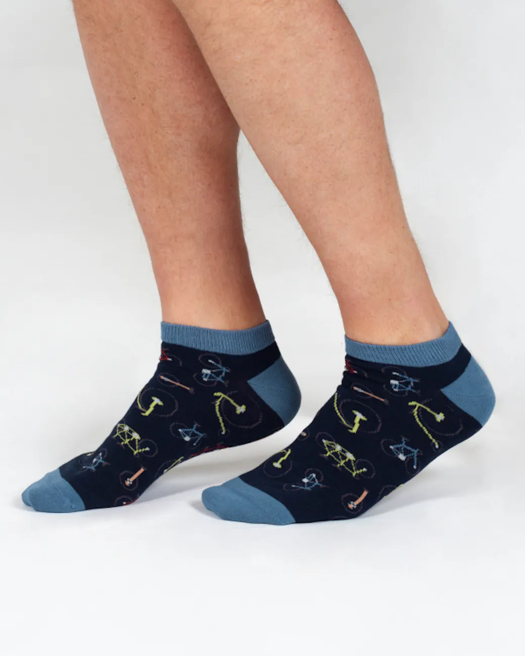 Thought Bamboo Trainer Socks for Men with a Bike Pattern